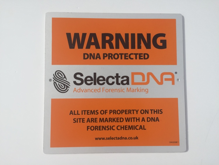 SelectaDNA Outdoor Warning Sign (Orange 30x30cm) | SelectaDNA