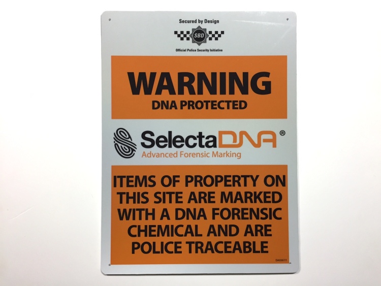 SelectaDNA Outdoor Warning Sign (Orange 40x30cm) | SelectaDNA