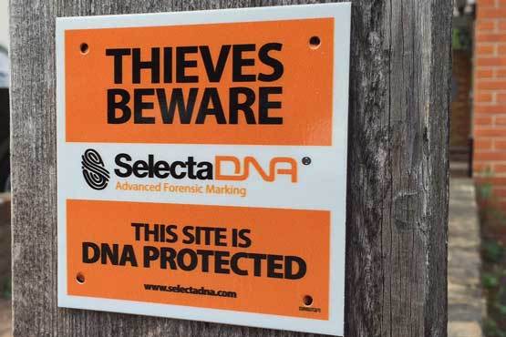 SelectaDNA Warning Plaque | SelectaDNA